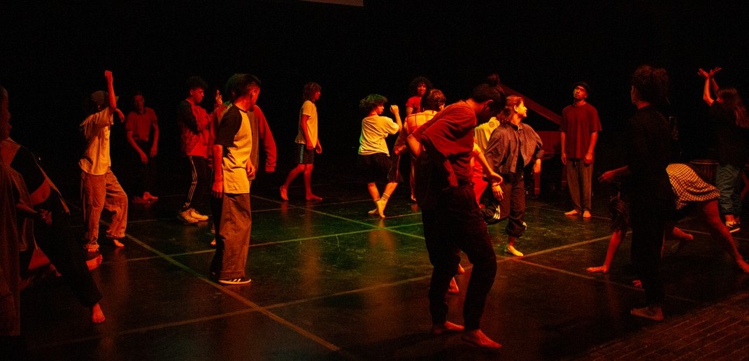 Curaduría en danza y performance | Loie